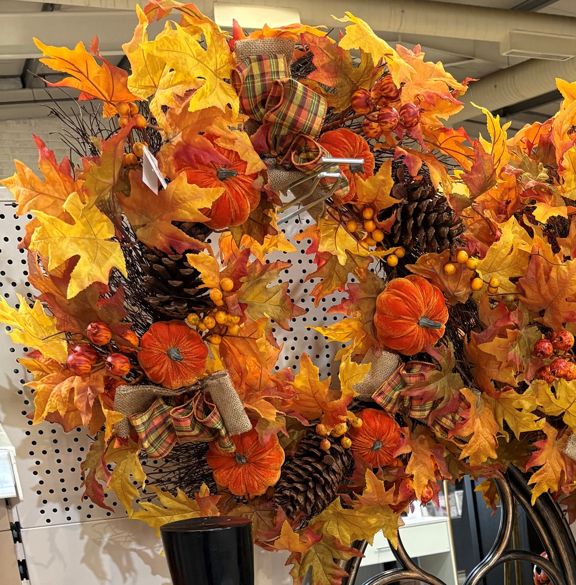 AUTUMN HESSIAN BOW WREATH - 640142 – Dermot Kehoe Supply & DIY Homevalue